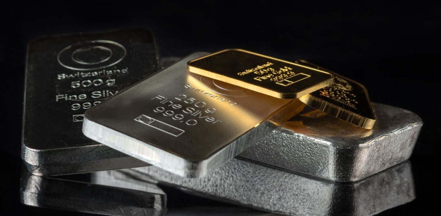 Gold and Silver Price Forecast: Dollar vs Safe Haven Demand